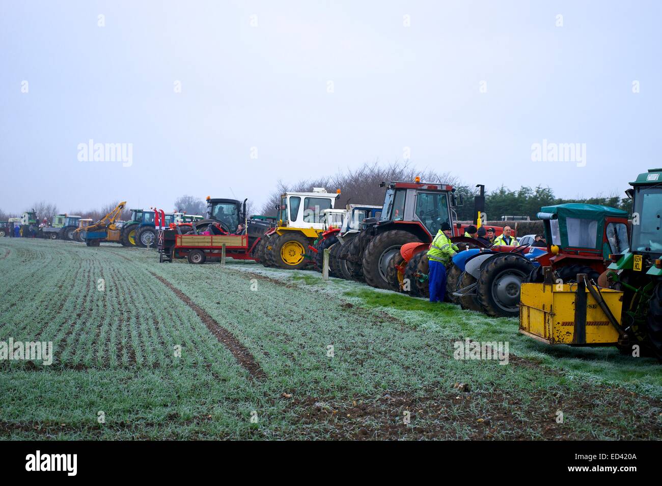 Larling, Norfolk, UK. 26th December 2014. The annual Boxing Day Larling ...