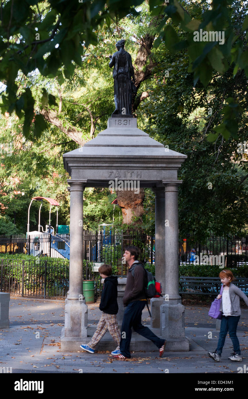 Tompkins square park hi-res stock photography and images - Alamy