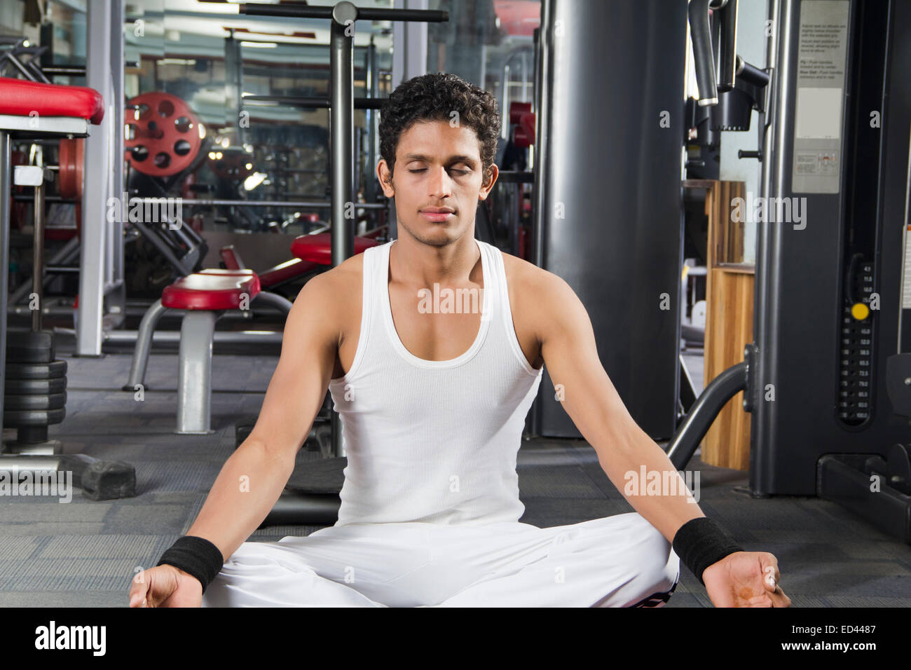1 indian sports man yoga Meditation Stock Photo - Alamy