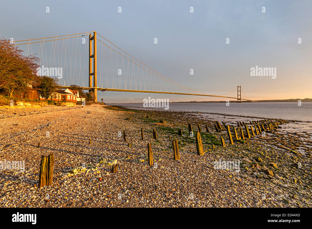 Old wharf hi-res stock photography and images - Alamy