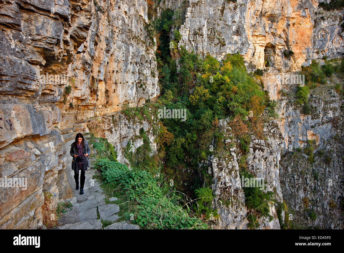 The breathtaking path, hanging over a cliff of hundreds of meters above ...