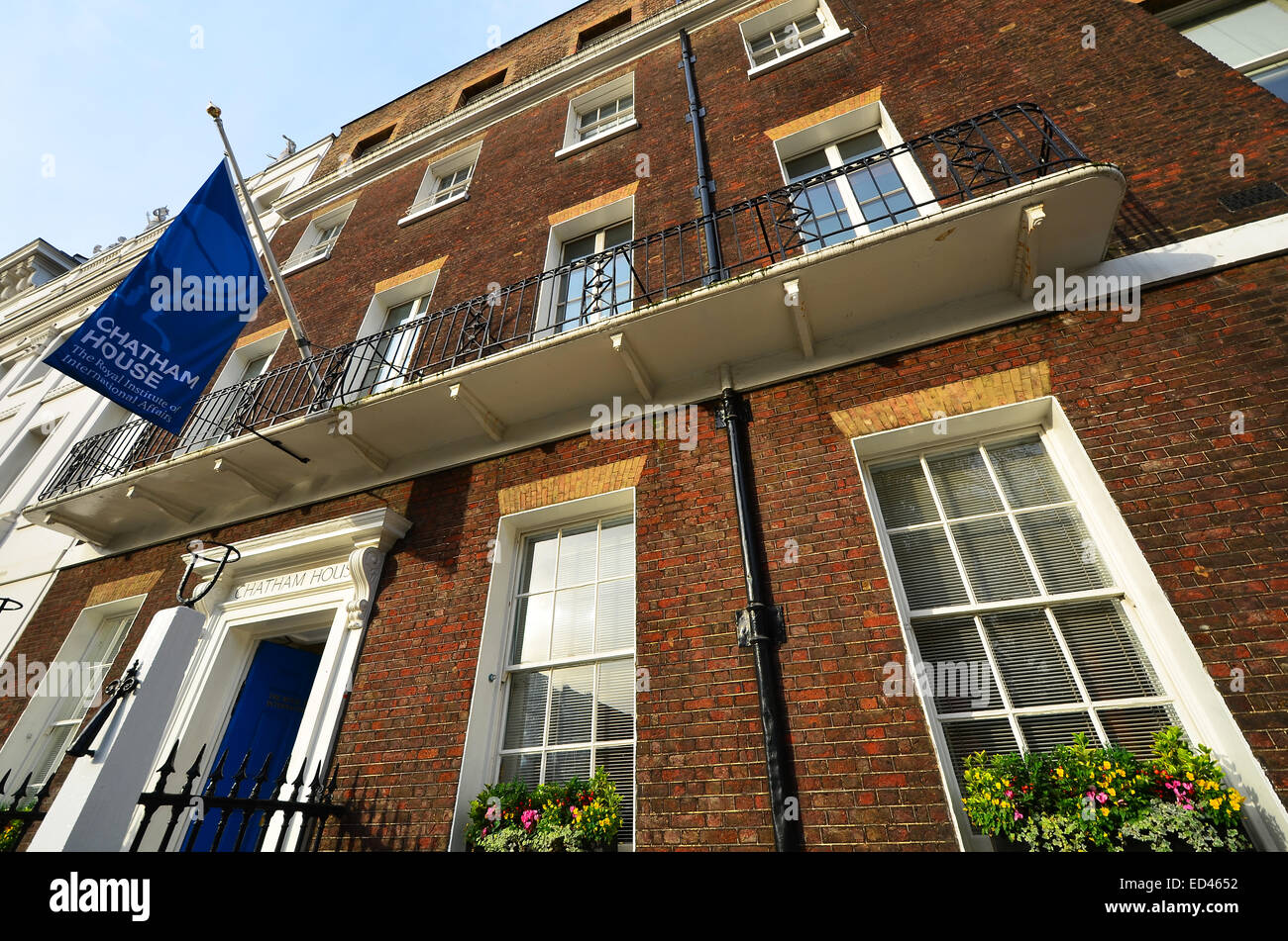 Chatham house st james square hi-res stock photography and images - Alamy