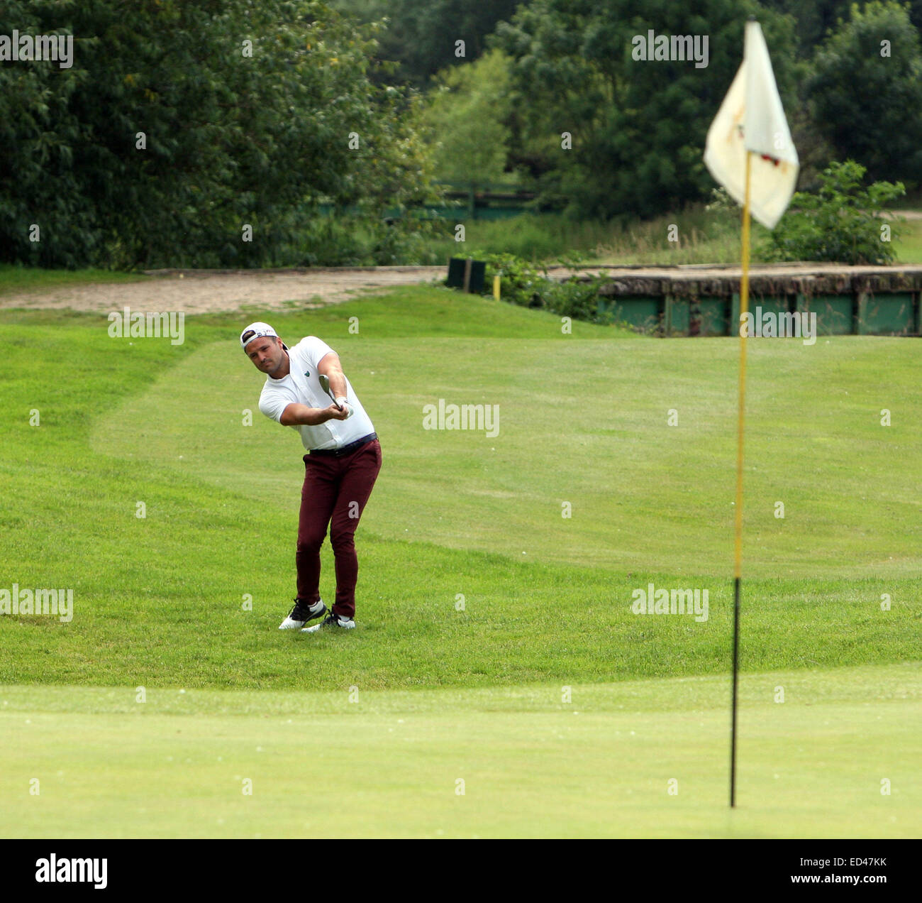 Ex-The Only Way Is Essex star, Mark Wright, playing golf with his dad ...