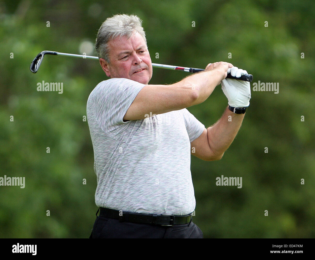 Ex-The Only Way Is Essex star, Mark Wright, playing golf with his dad ...