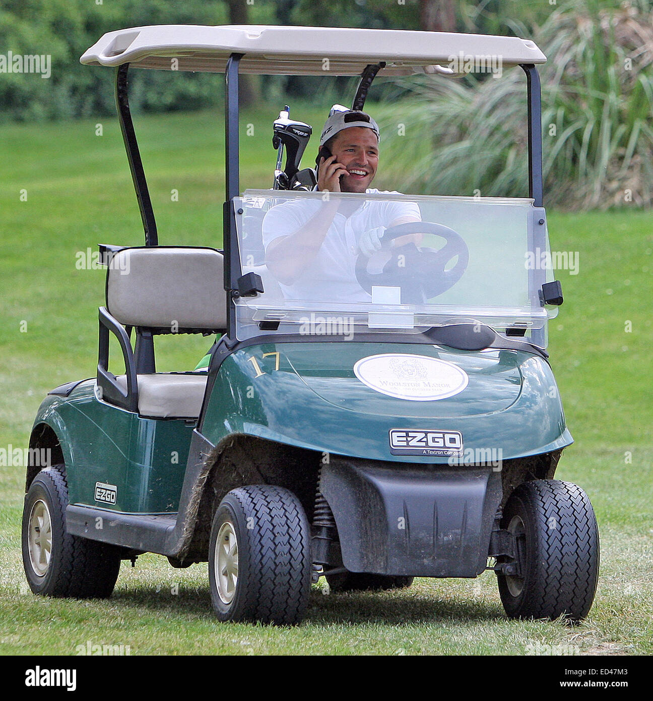 Ex-The Only Way Is Essex star, Mark Wright, playing golf with his dad ...