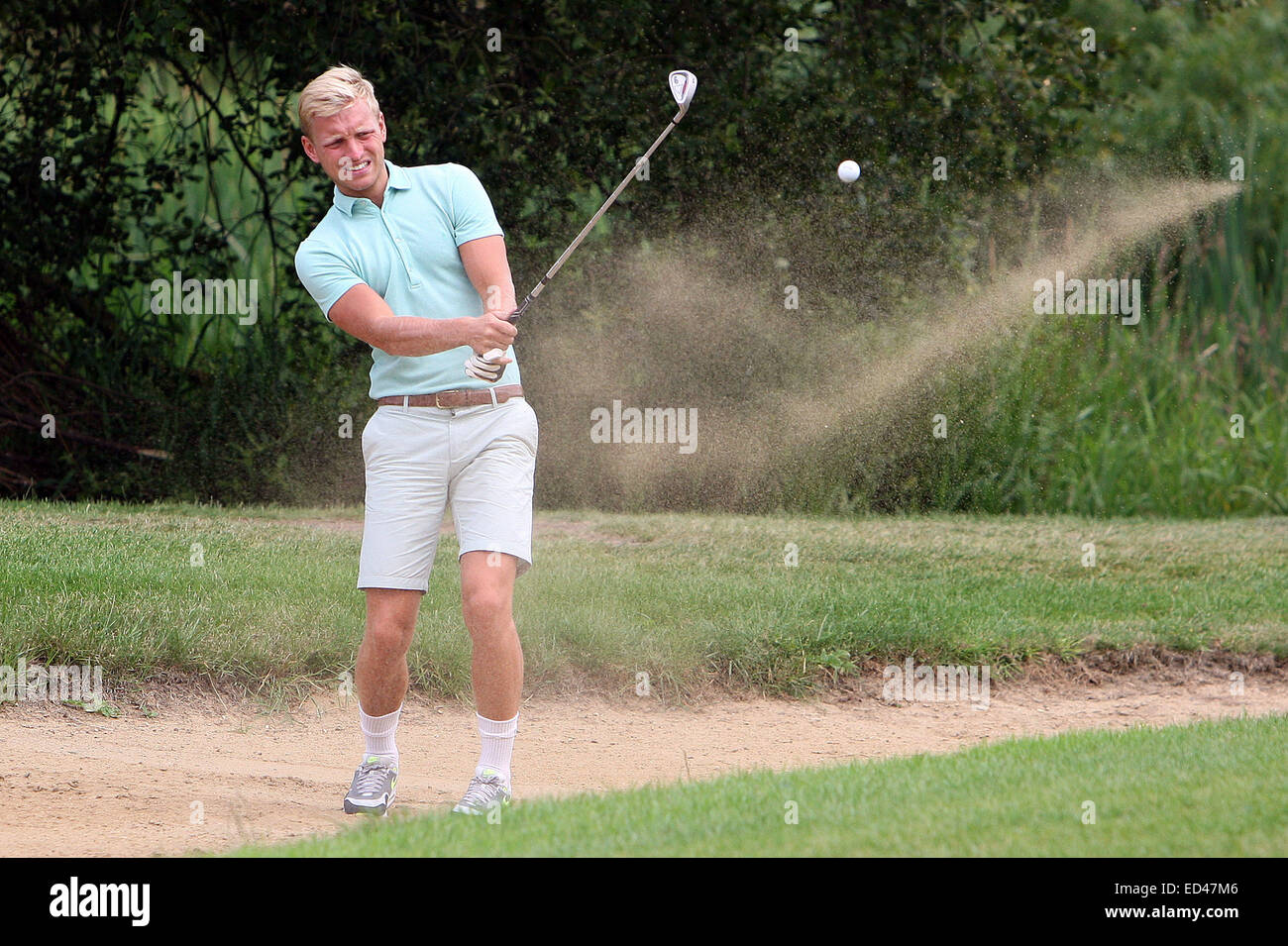 Ex-The Only Way Is Essex star, Mark Wright, playing golf with his dad ...