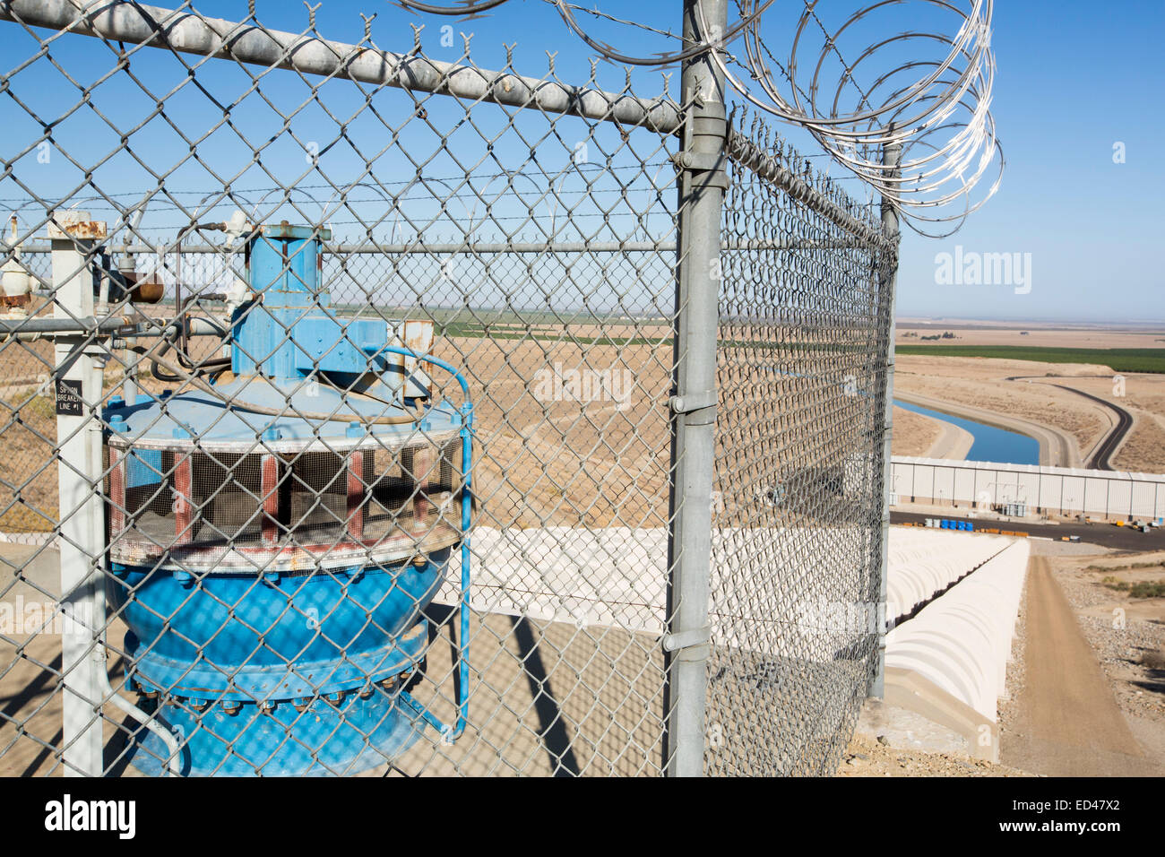 The California aquaduct bringing snowmelt water to the central valley ...