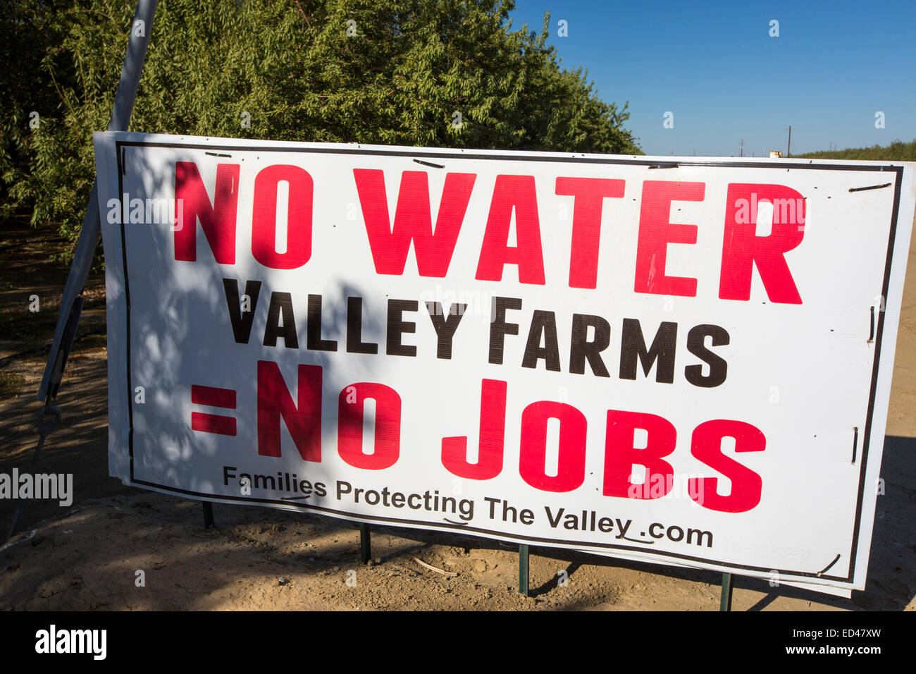 A sign about California's ongoing catastrophic drought in the Central ...