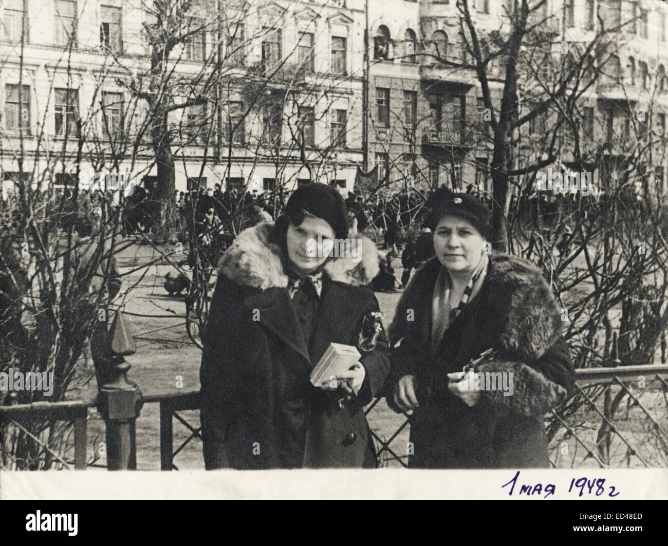 Russian women winter leningrad hi-res stock photography and images - Alamy