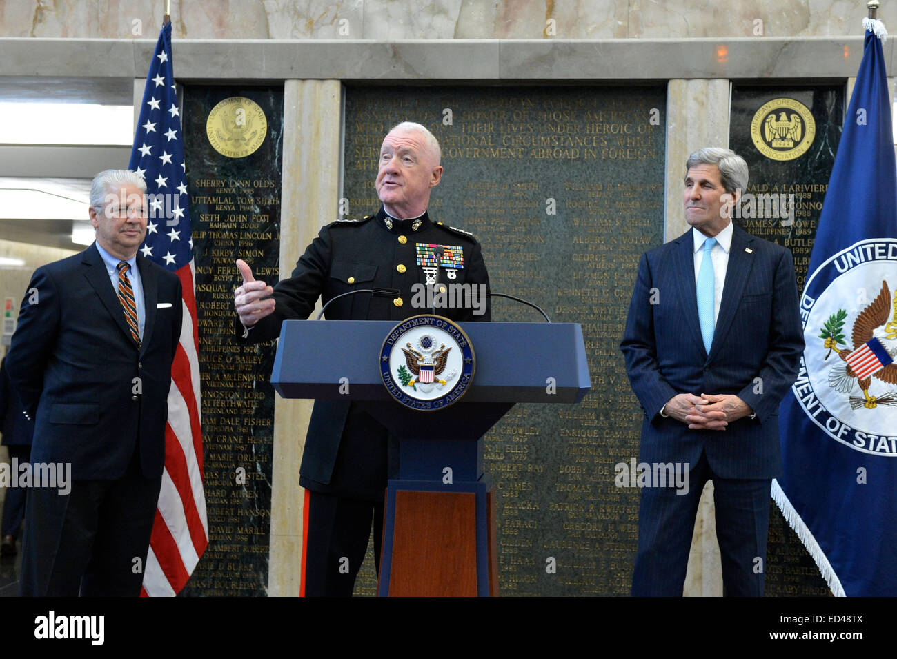 Lieutenant colonel u s marine corps hi-res stock photography and images ...