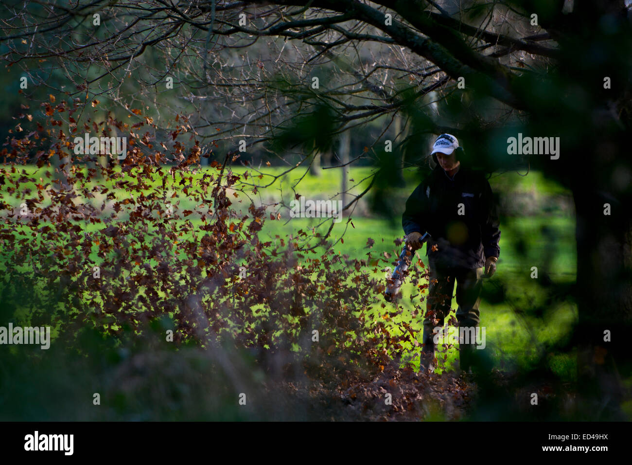 Groundsman uk hi-res stock photography and images - Alamy