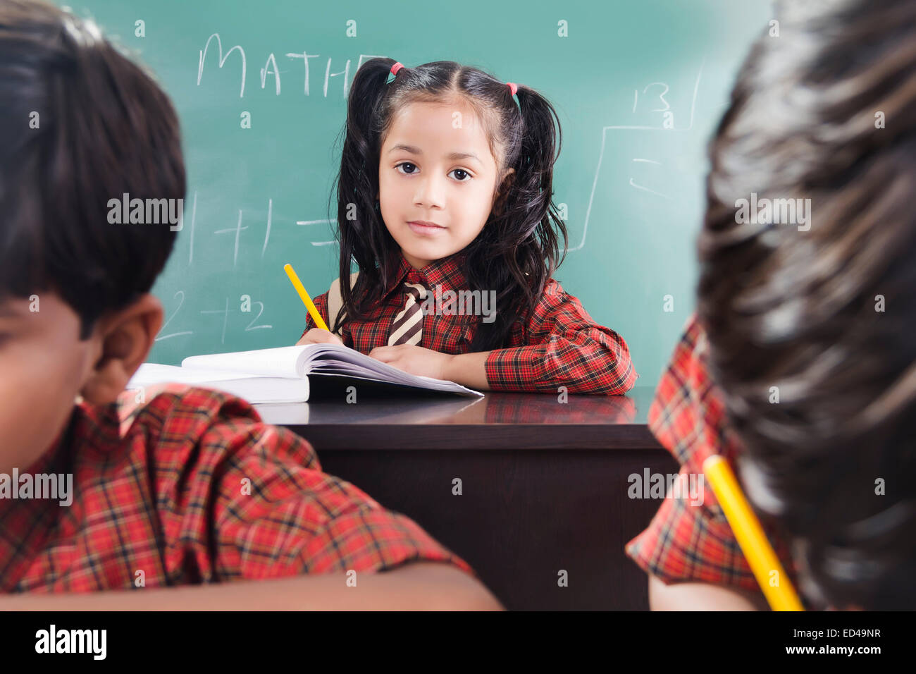 indian children schooll studens Study Stock Photo - Alamy