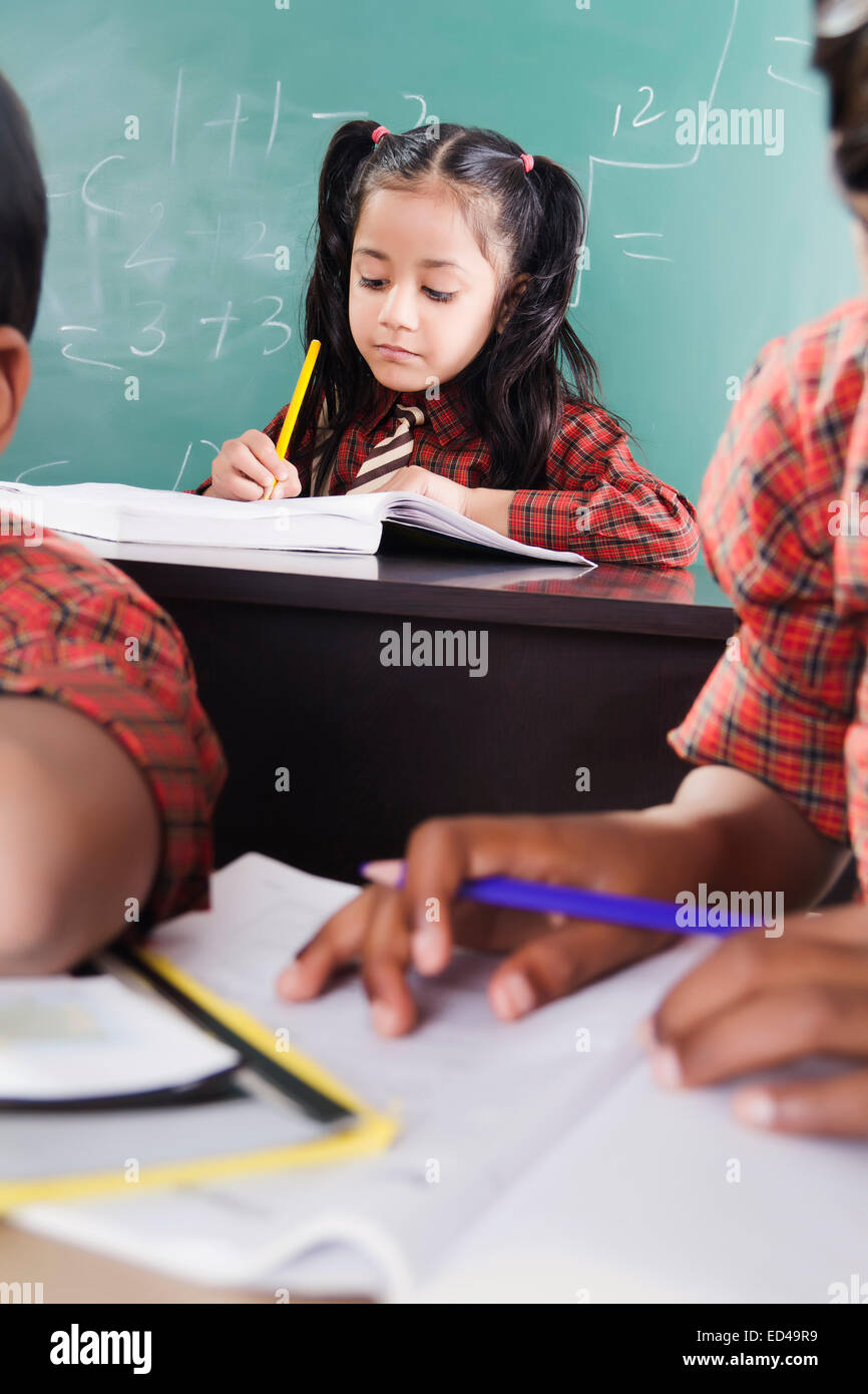 indian children schooll studens Study Stock Photo - Alamy
