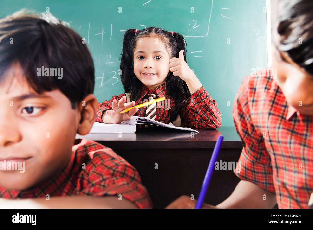 indian children schooll studens Study Stock Photo - Alamy