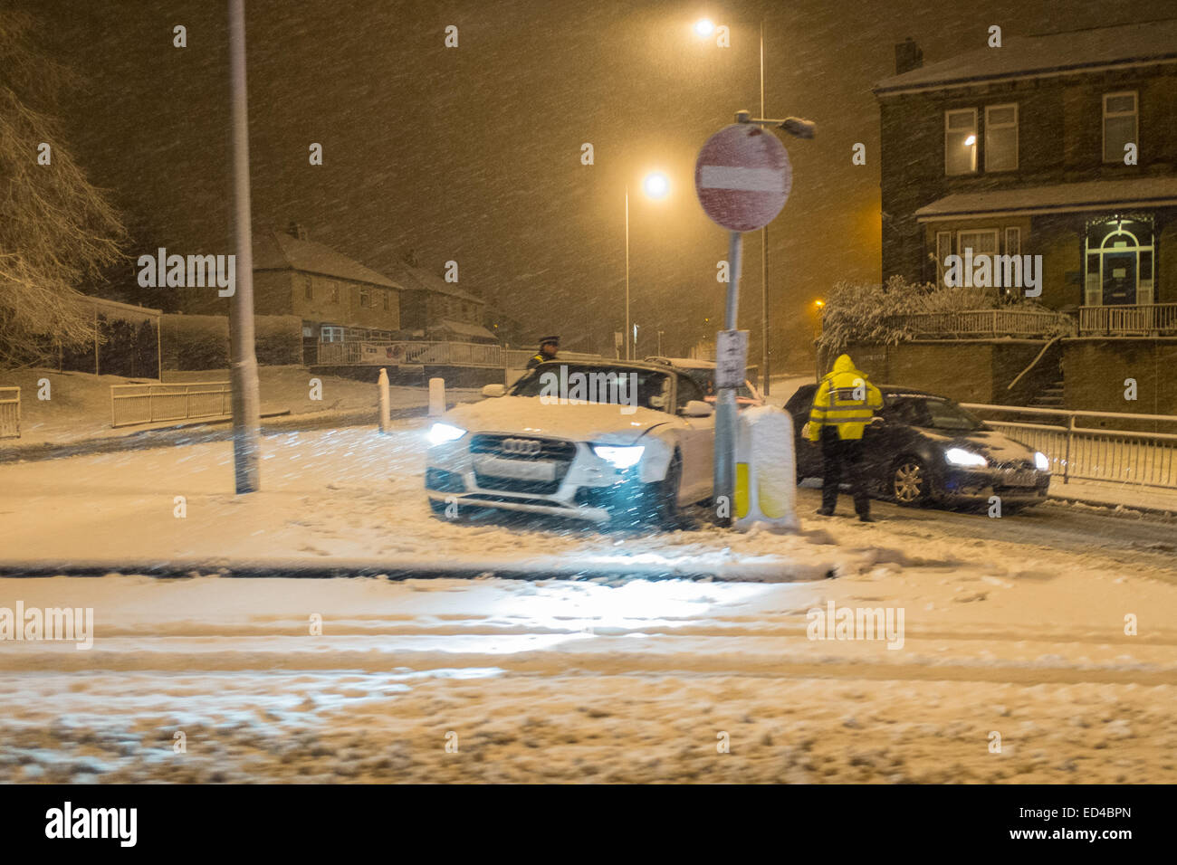 Car crash in snow hi-res stock photography and images - Alamy