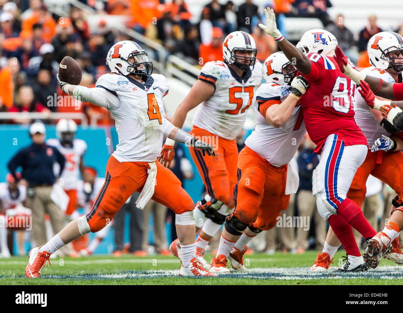 Dallas, Texas, USA. 26th Dec, 2014. Illinois Fighting Illini ...