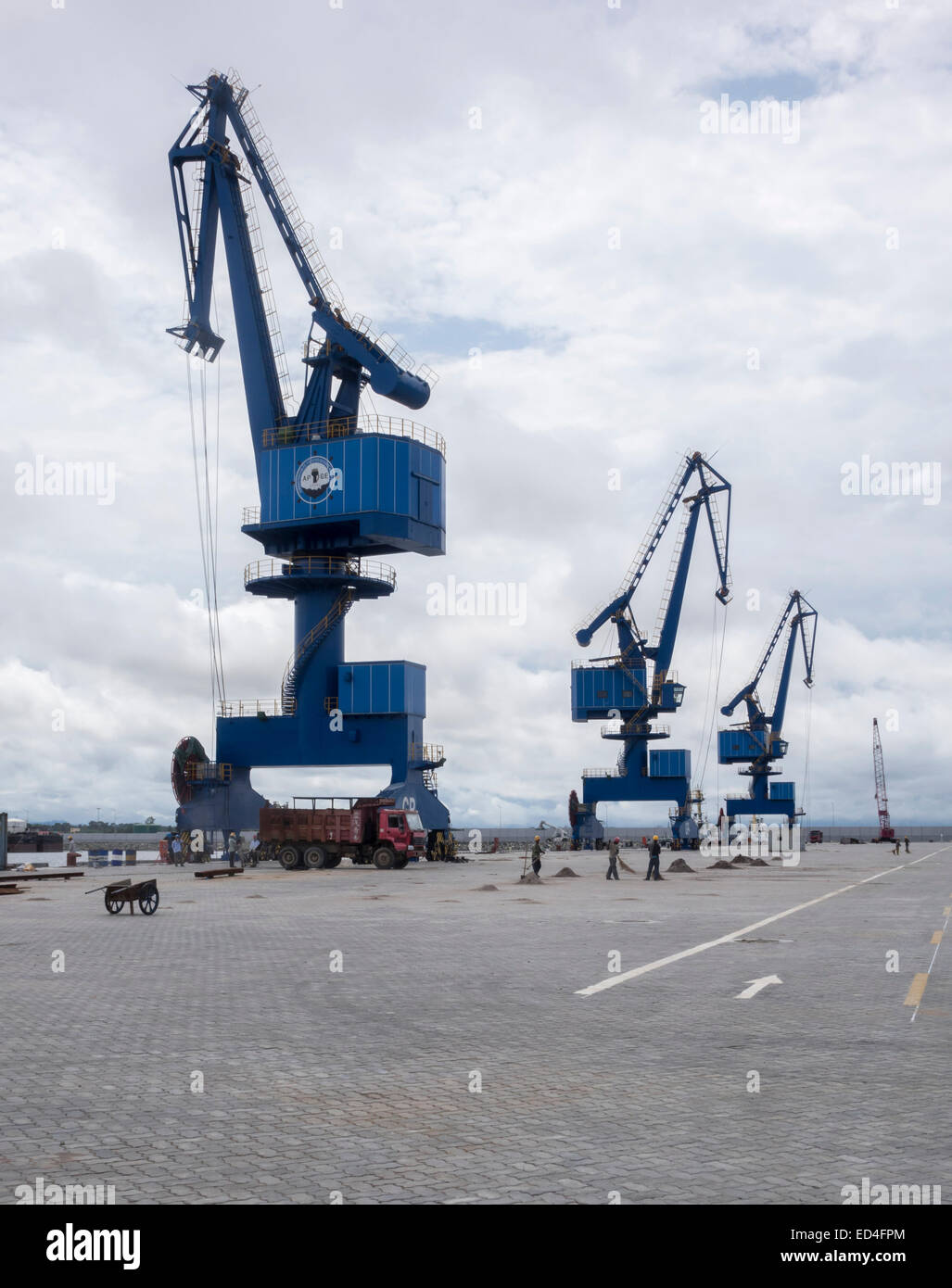 Large cranes at the new port expansion in Bata, Equatorial Guinea Stock ...