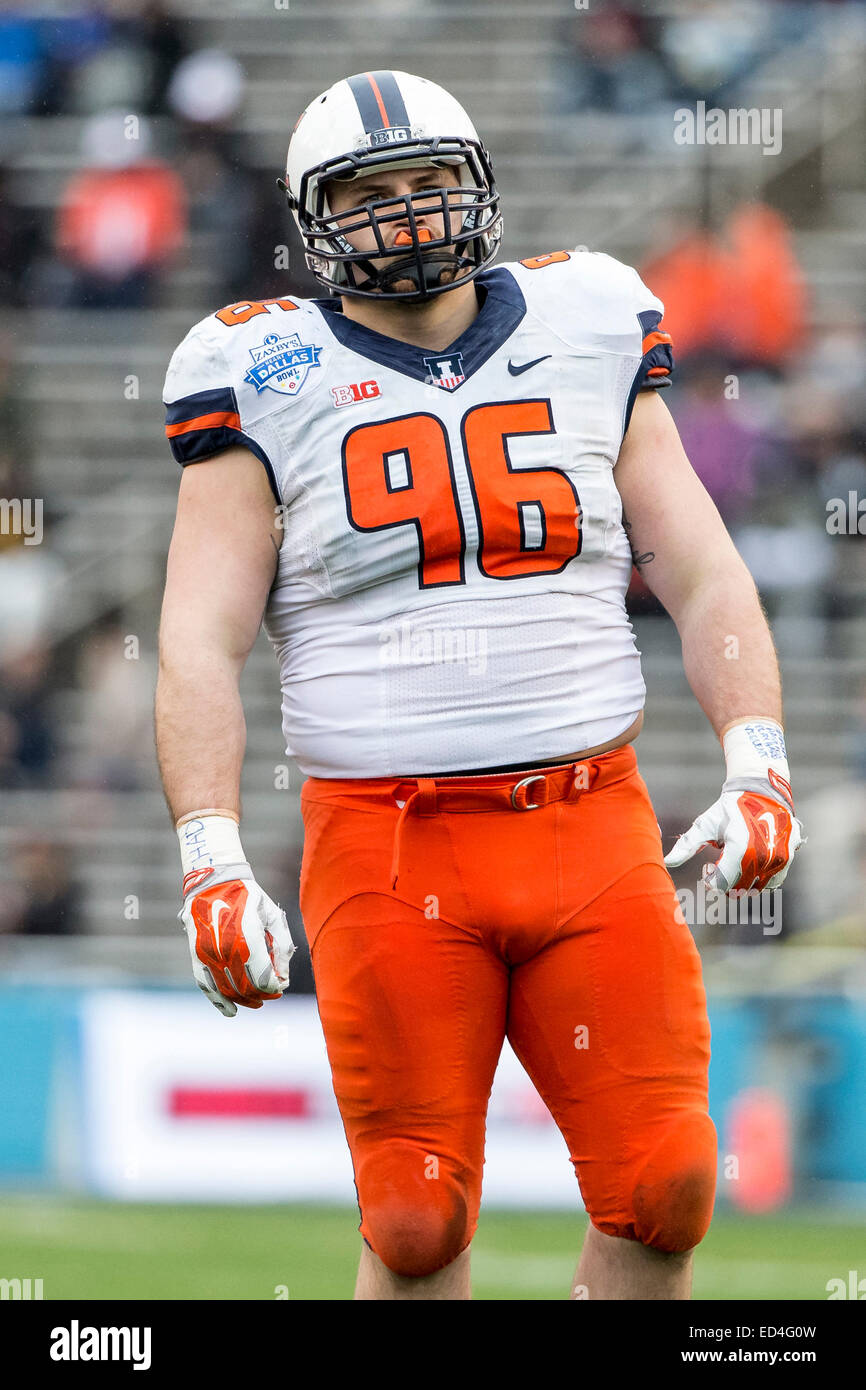 Dallas, Texas, USA. 26th Dec, 2014. Illinois Fighting Illini defensive ...