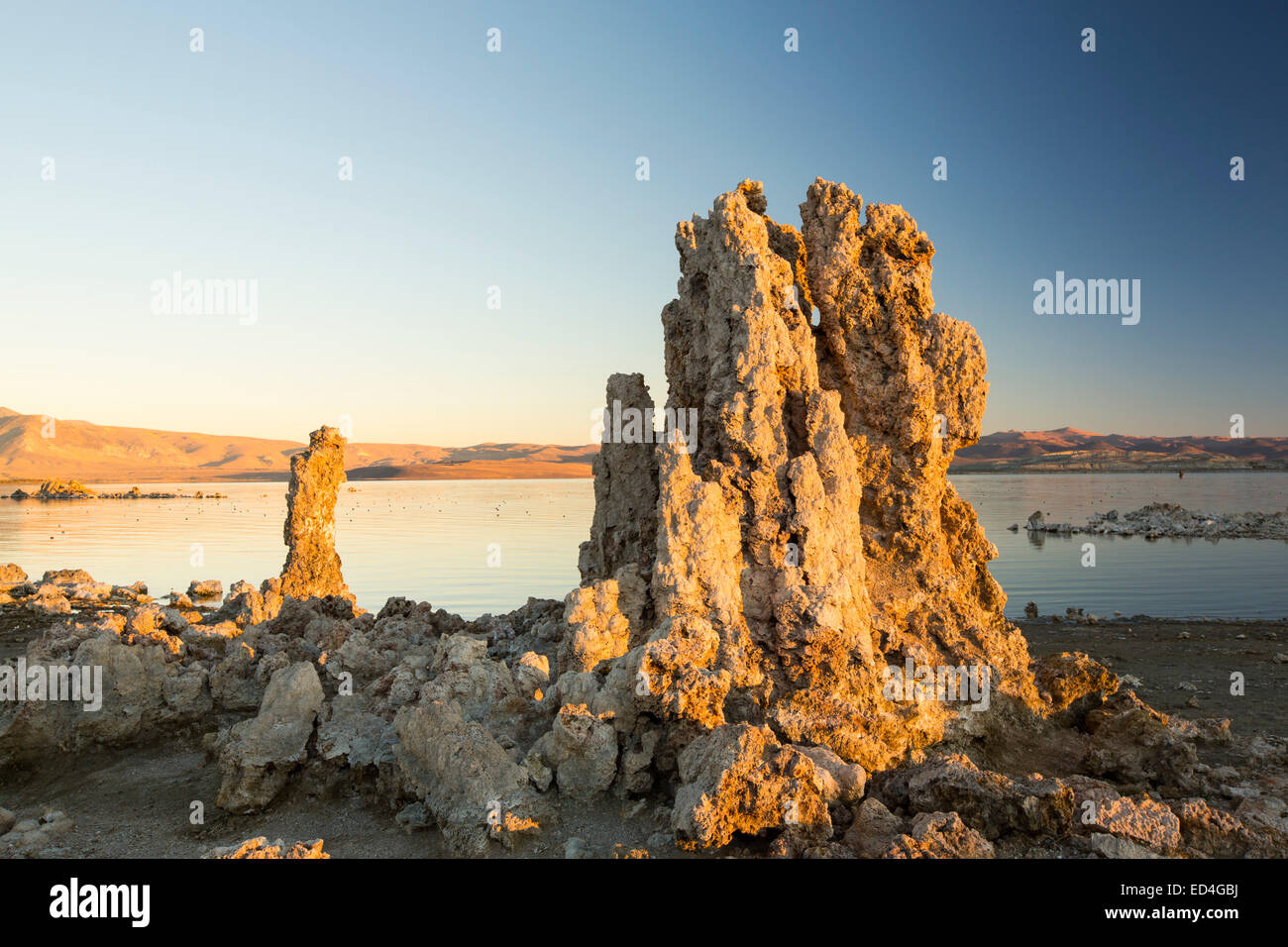 The famous tufa formations of Mono Lake, California, USA Stock Photo ...