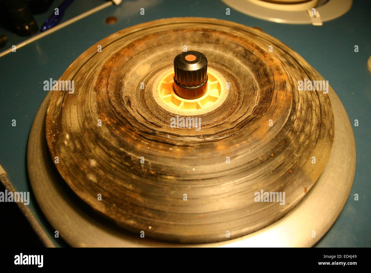 Old movie film reel 16mm hi-res stock photography and images - Alamy