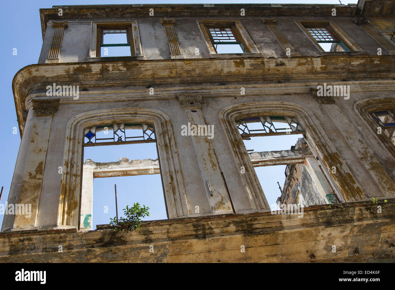 Cuban Building being restored Stock Photo - Alamy