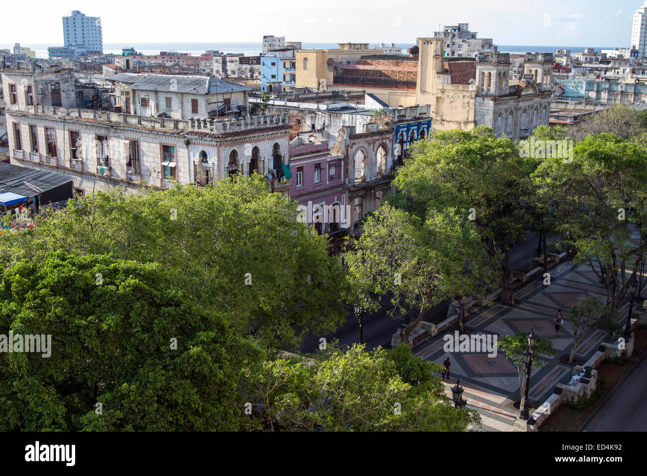 Havana calles hi-res stock photography and images - Alamy