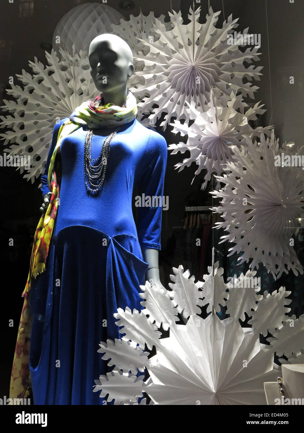 Showroom dummy, in a clothing retailer display Stock Photo - Alamy