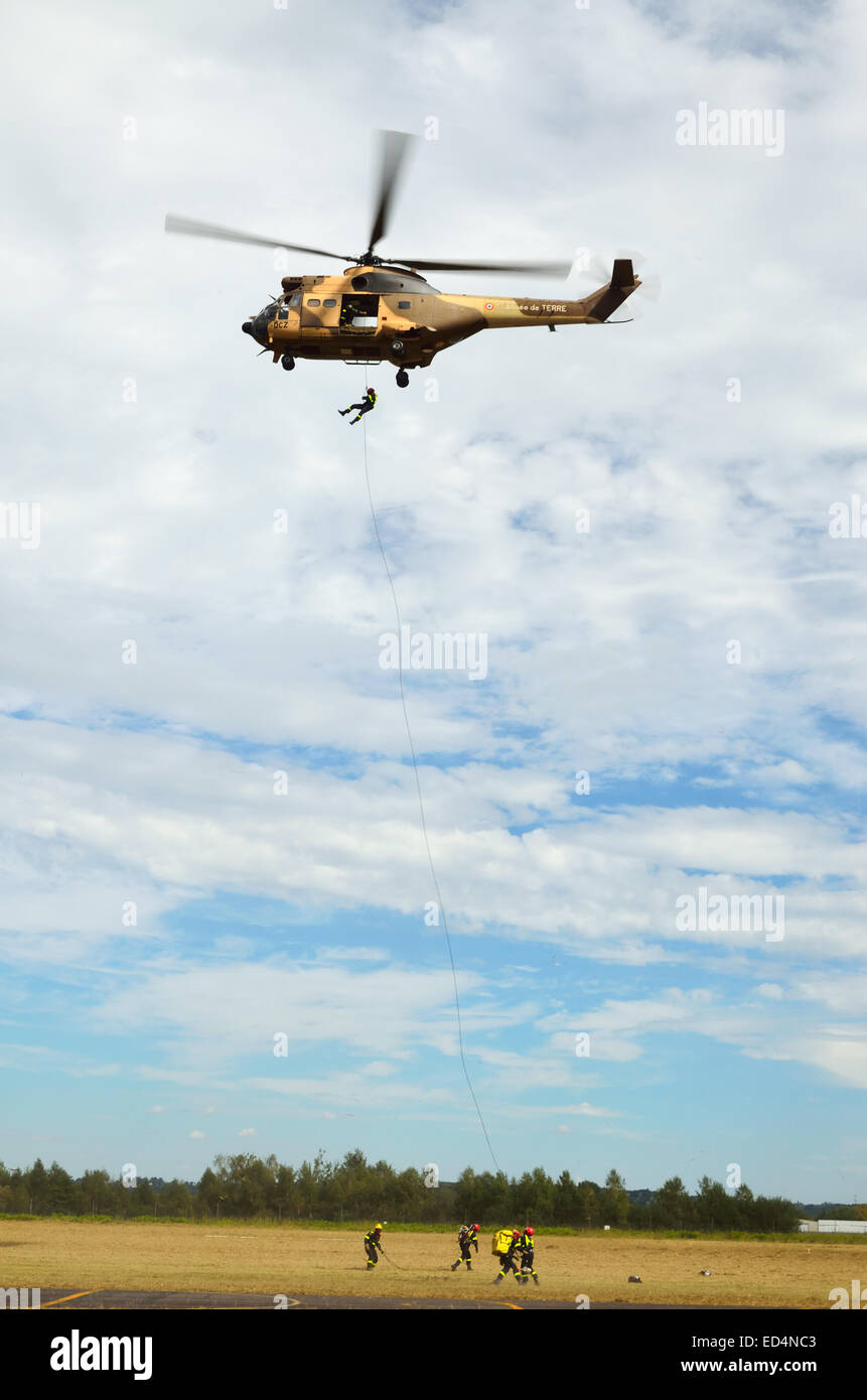 Helicopter landing field hi-res stock photography and images - Alamy