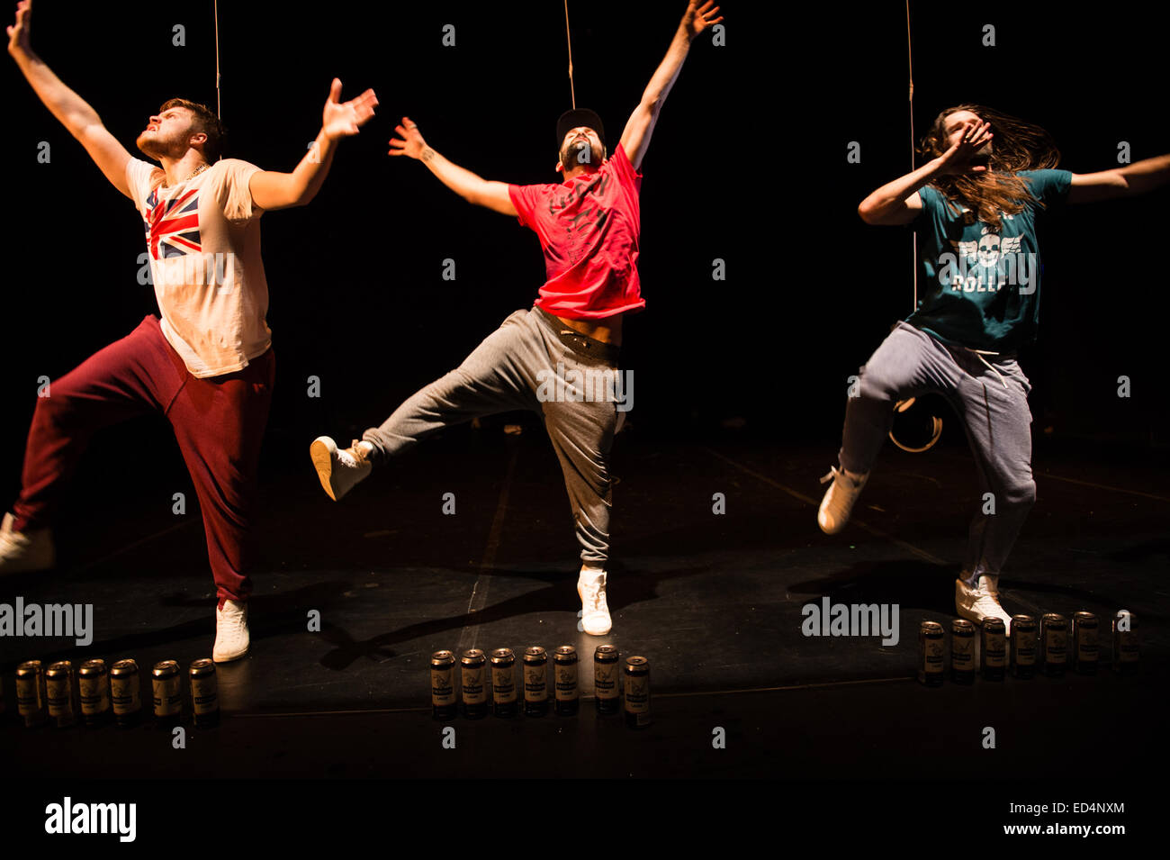 Male dancers hi-res stock photography and images - Alamy