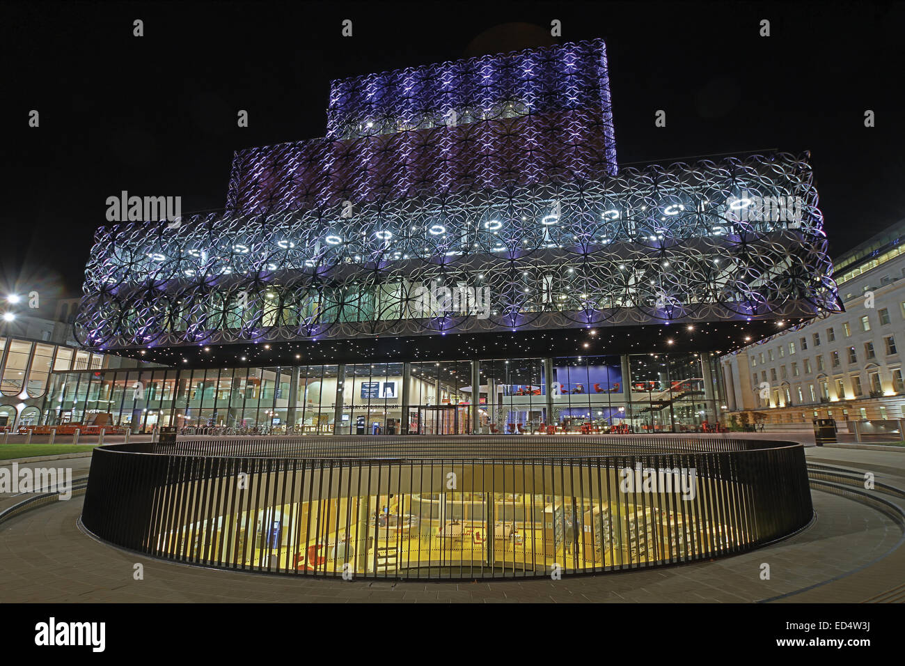 Birmingham library night hi-res stock photography and images - Alamy
