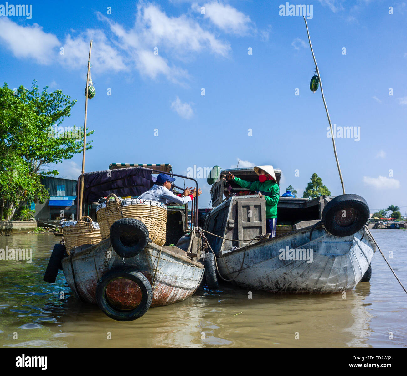 Tossing boat hi-res stock photography and images - Alamy