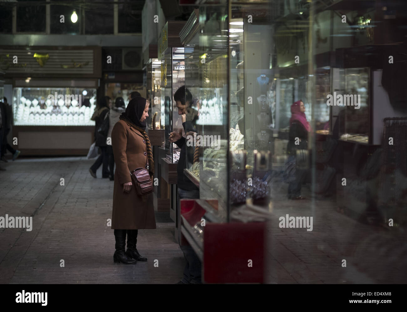 Window shopping iran hi-res stock photography and images - Alamy