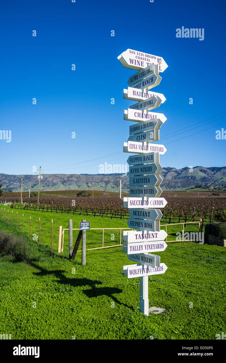 Vineyard trail sign hi-res stock photography and images - Alamy