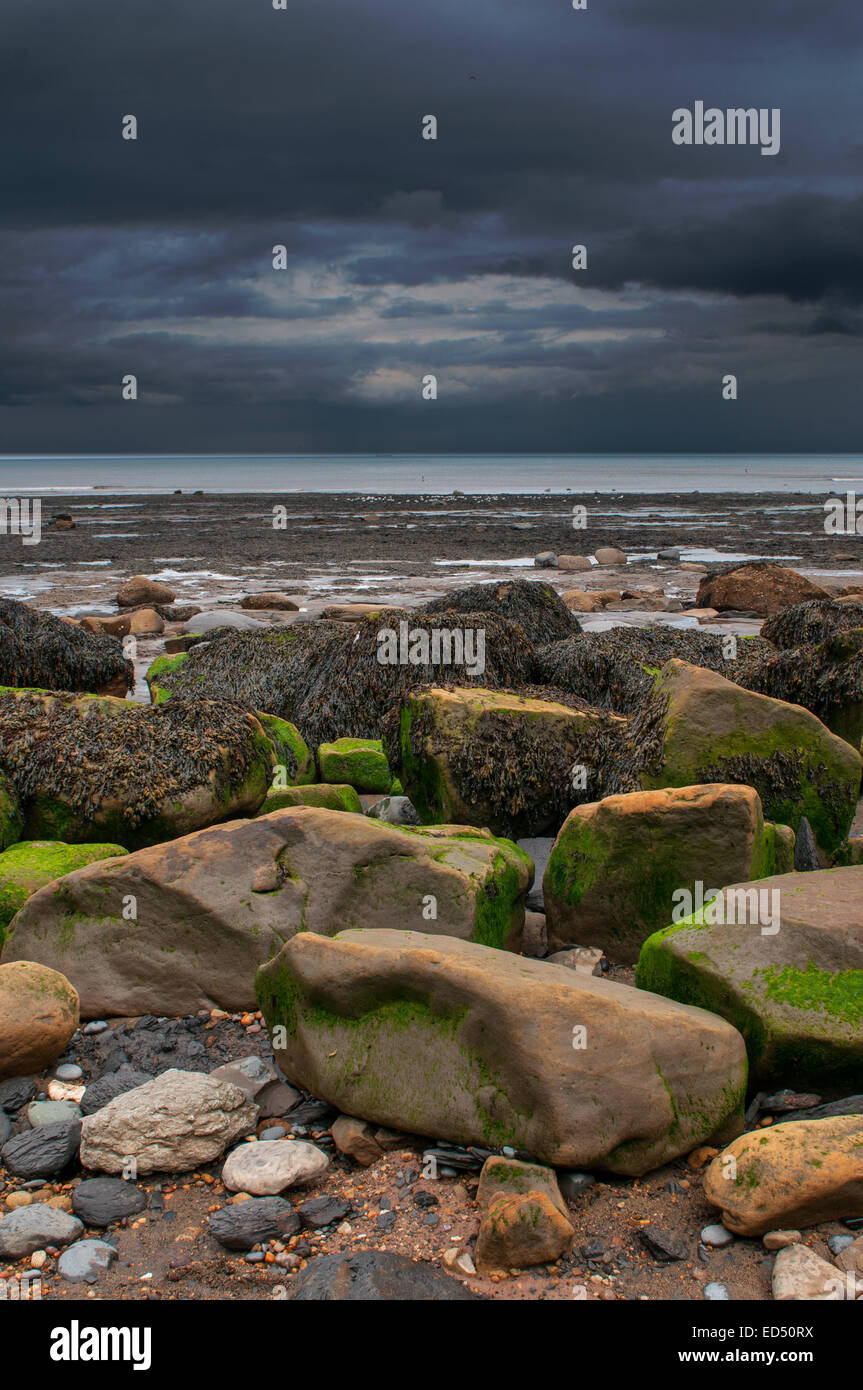 Port Mulgrave on the North Yorkshire coast Stock Photo - Alamy