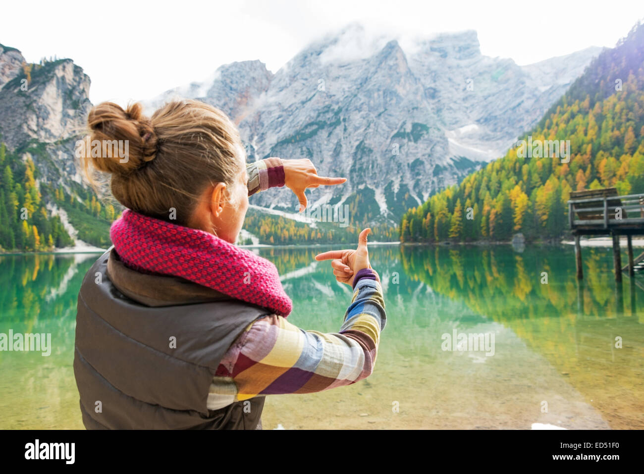 Framing hands landscape hi-res stock photography and images - Alamy