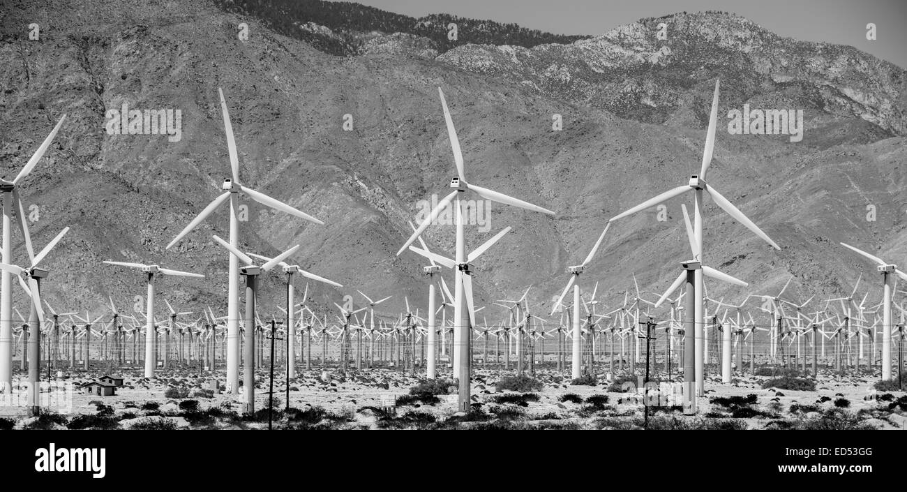 Windmill palm springs hi-res stock photography and images - Alamy