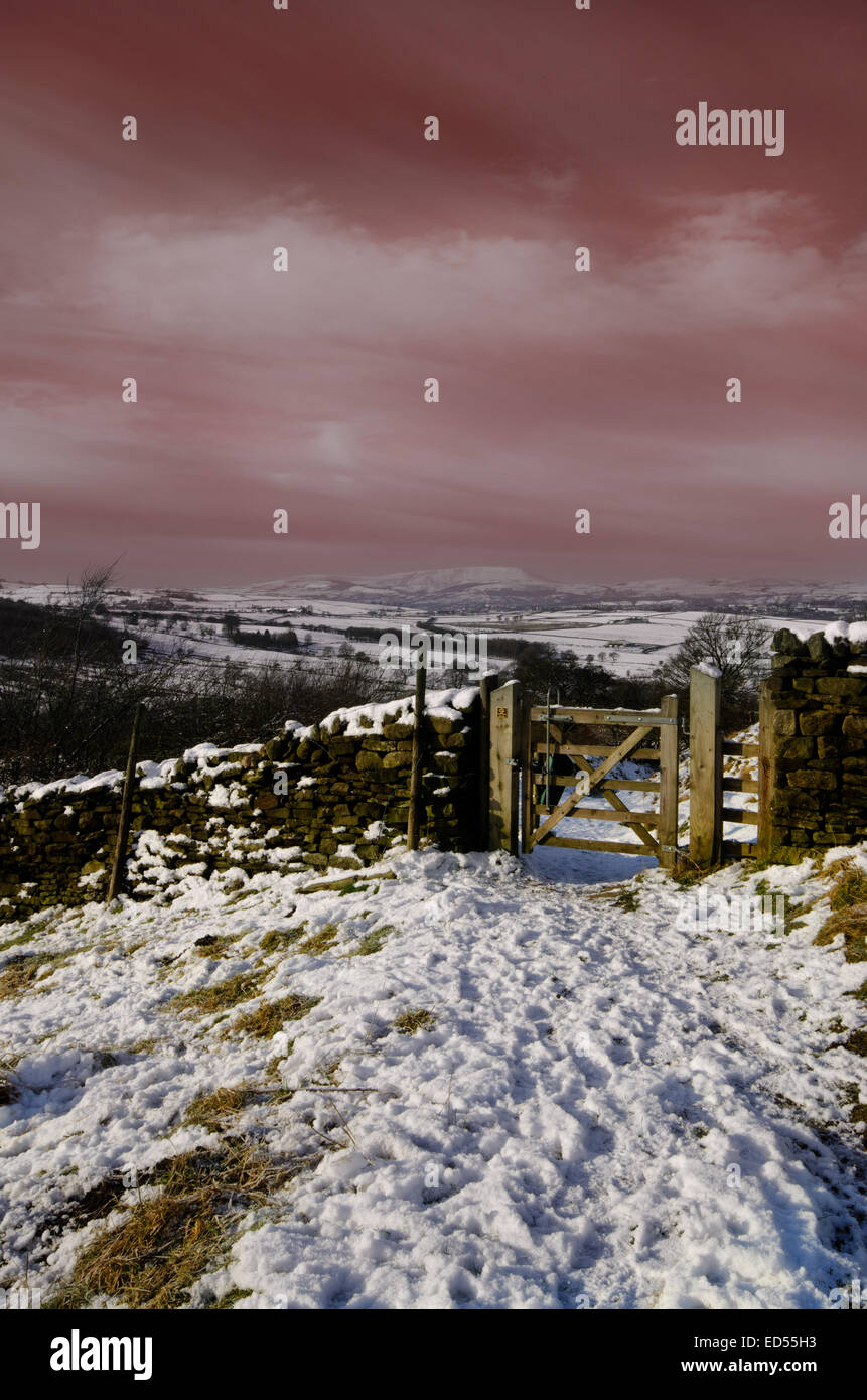 Snow witch pendle hi-res stock photography and images - Alamy