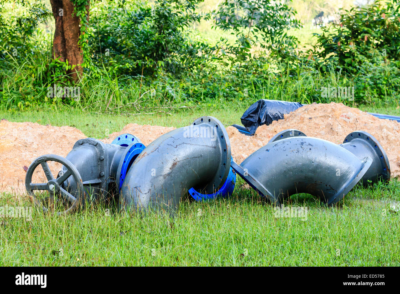 Long water pipe hi-res stock photography and images - Alamy