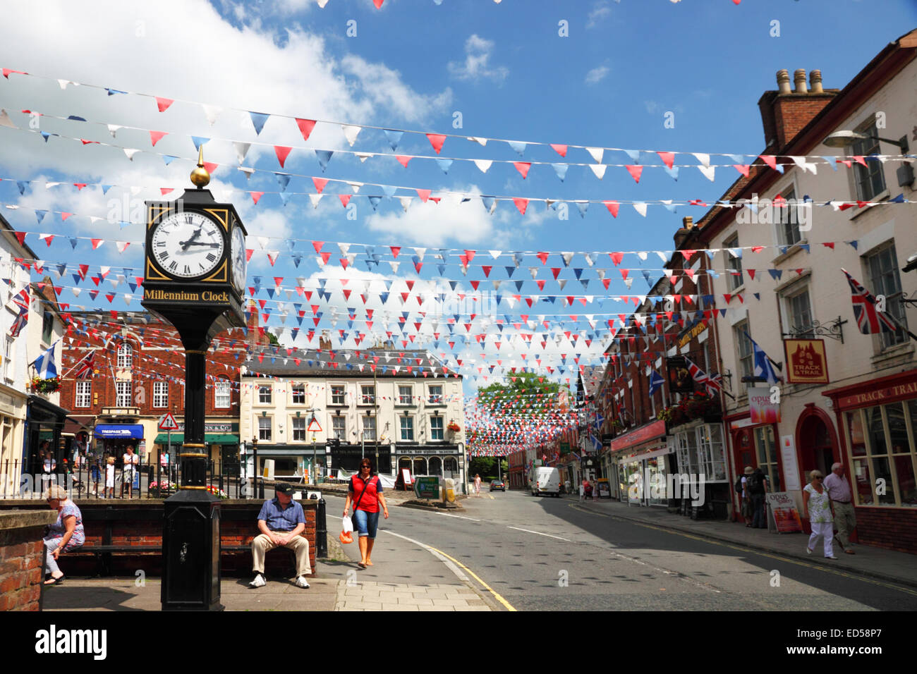 Ashbourne derbyshire market hi-res stock photography and images - Alamy