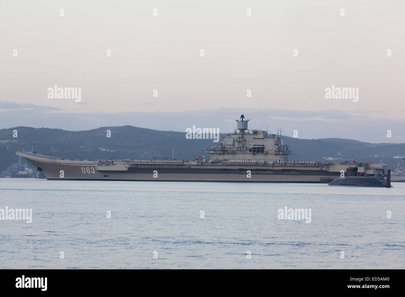 Heavy aircraft-carrying cruiser "Admiral Kuznetsov Stock Photo - Alamy