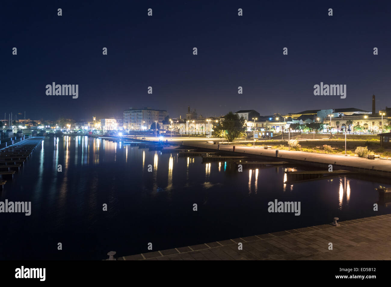 Pier of Riposto east Sicily before dawn Stock Photo - Alamy