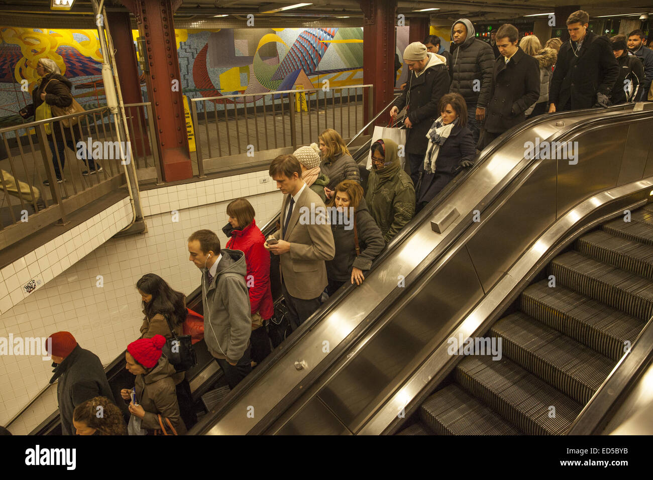 Lexington avenue subway station hi-res stock photography and images - Alamy
