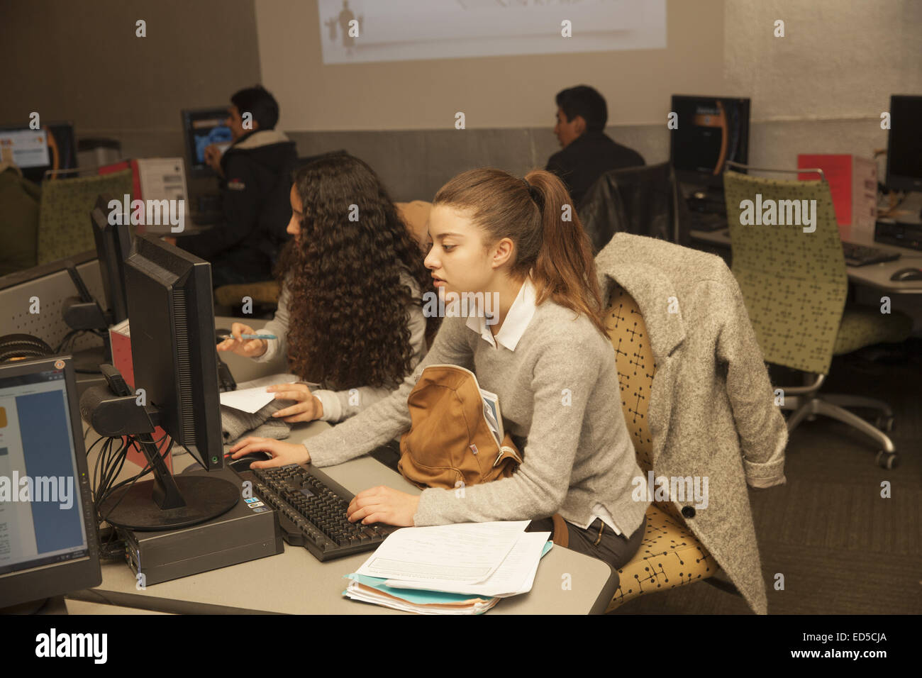 Expanded Horizons college prep lab sponsored by a community center in ...