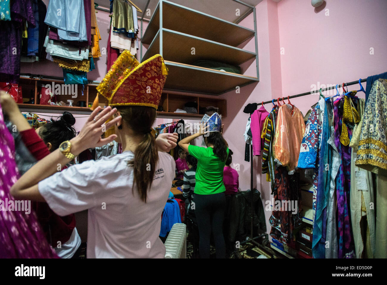 Actors changing in dressing room before "Instants of Eternity" show in ...