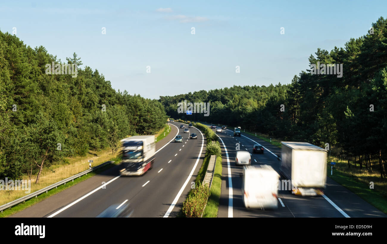 Highway road light night tree hi-res stock photography and images - Alamy