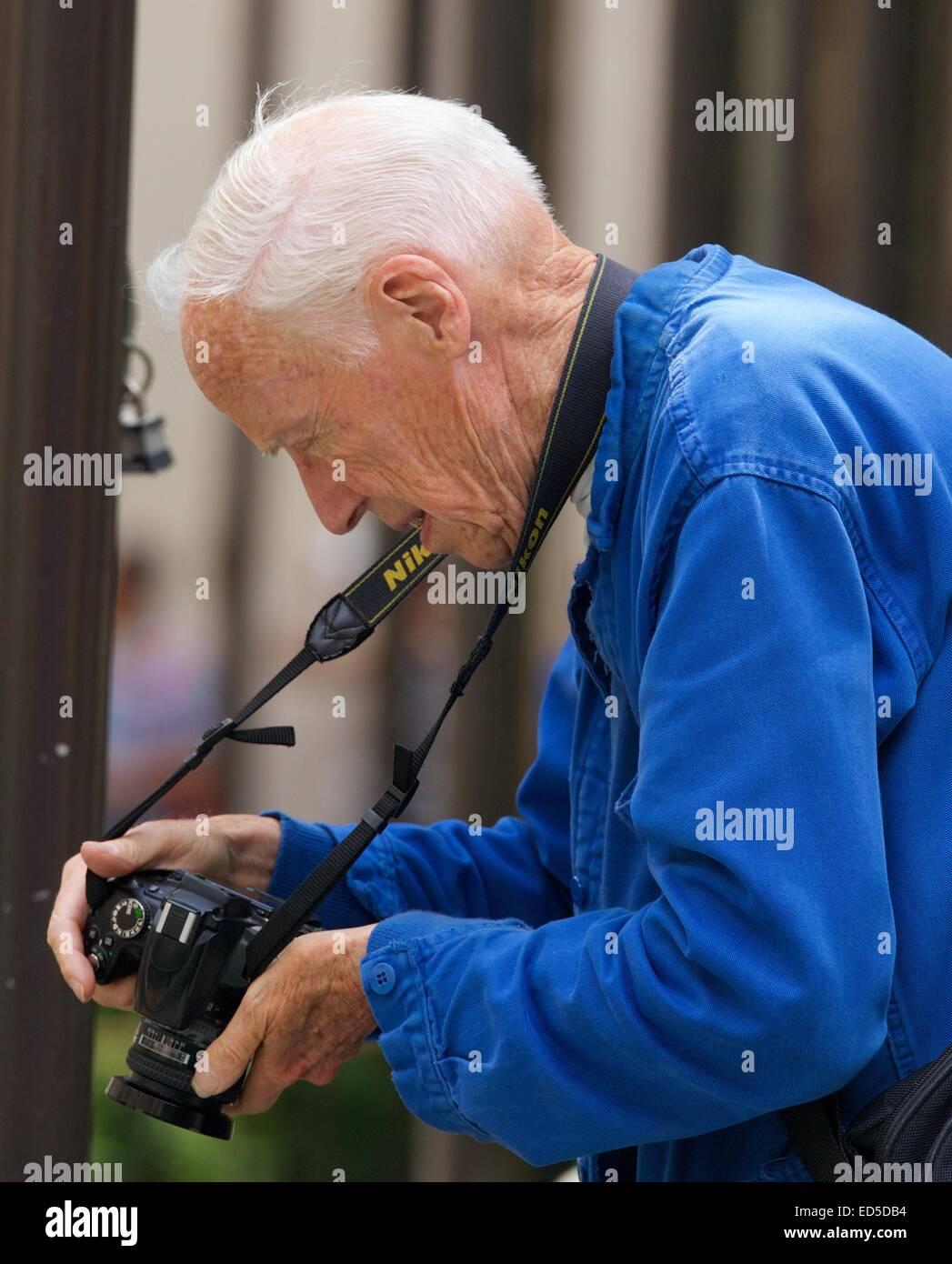 Fashion photographer for The New York Times, Bill Cunningham, spotted ...