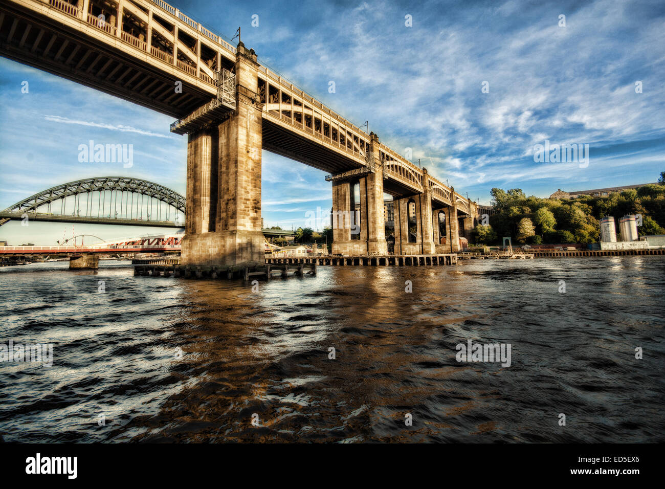 View bridges spanning tyne hi-res stock photography and images - Alamy