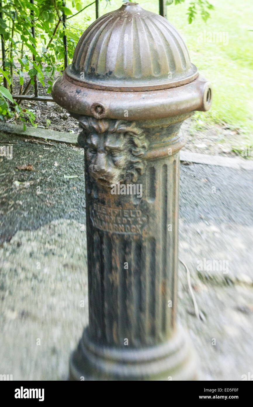 Victorian water fountain in a Park Stock Photo - Alamy