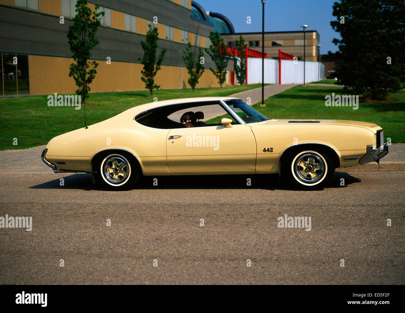 1972 Oldsmobile 442 Stock Photo - Alamy