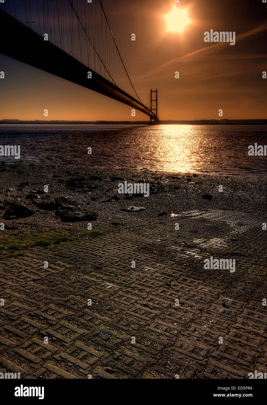 Humber river pedestrian bridge hi-res stock photography and images - Alamy